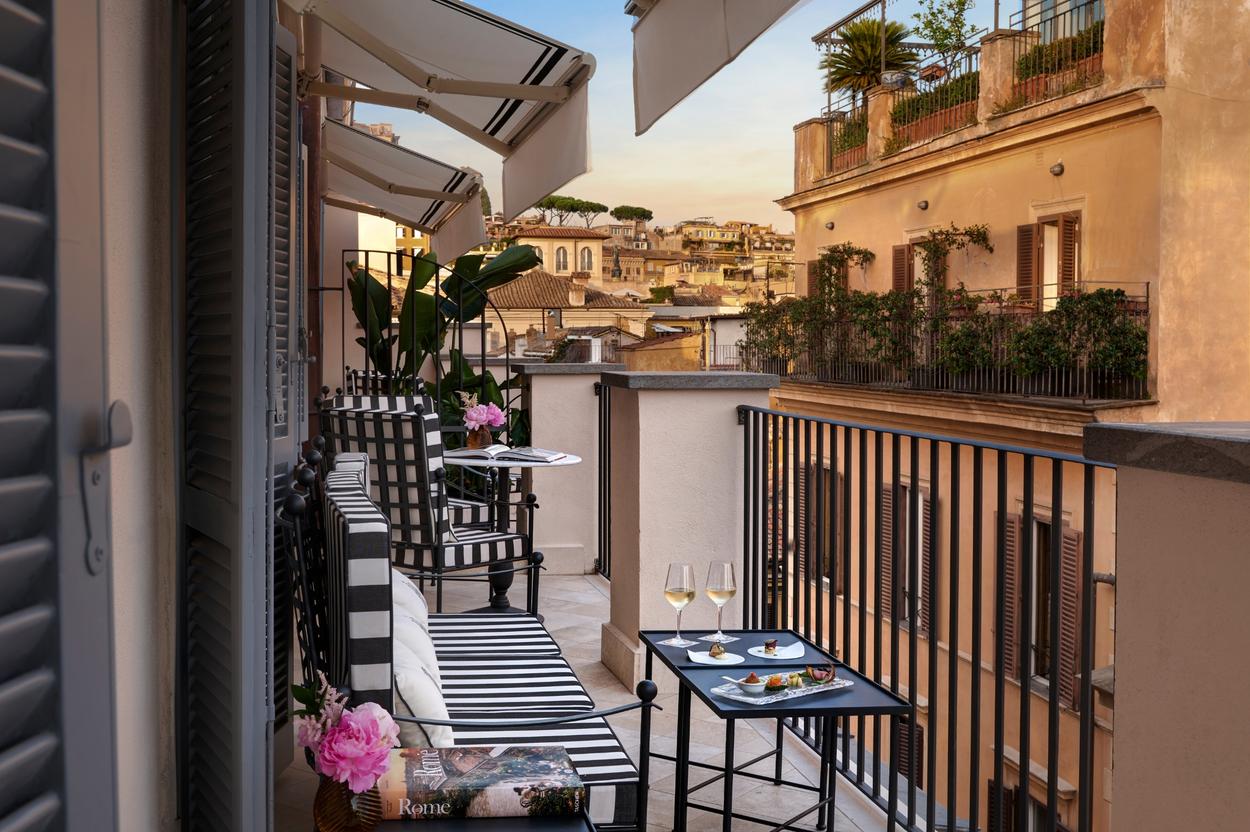 5 star hotel Suites in Rome | Balcony Suite | Hotel d'Inghilterra