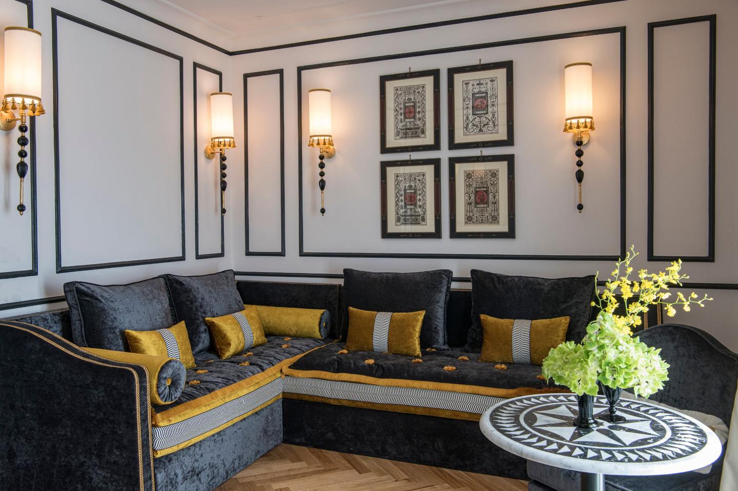 5 star hotel Suites in Rome | Balcony Suite | Hotel d'Inghilterra