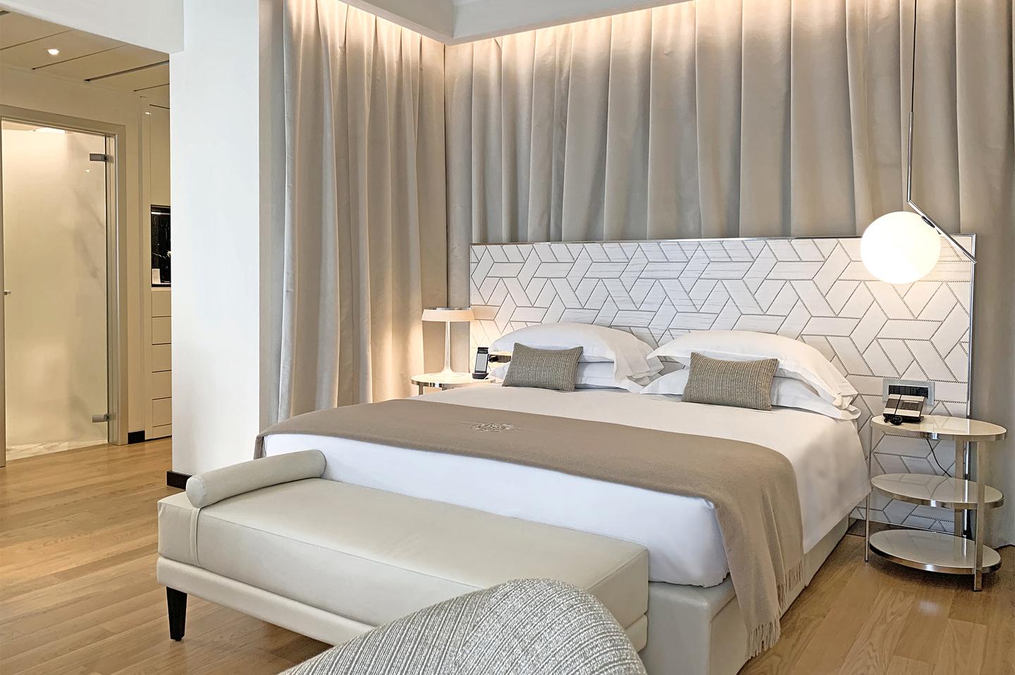 Ivory Grand Deluxe Room | Rosa Grand | Hotel Milano, Duomo