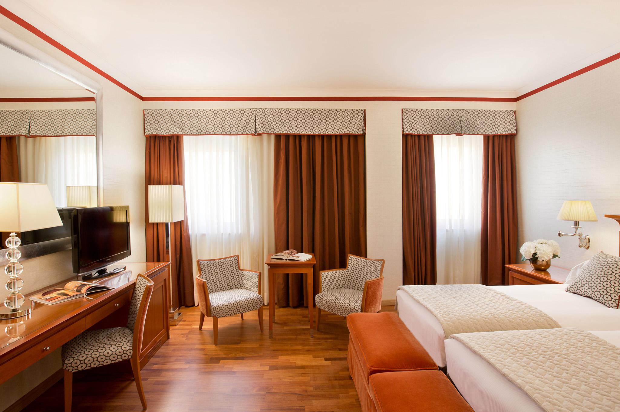 Deluxe Rooms | Rooms and suites in Rome | Starhotels Metropole