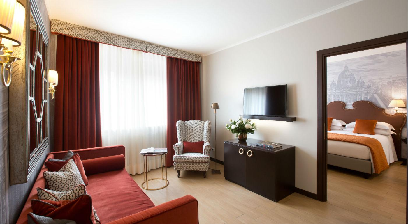Starhotels, 4 and 5 star hotels in Italy, New York, Paris and London
